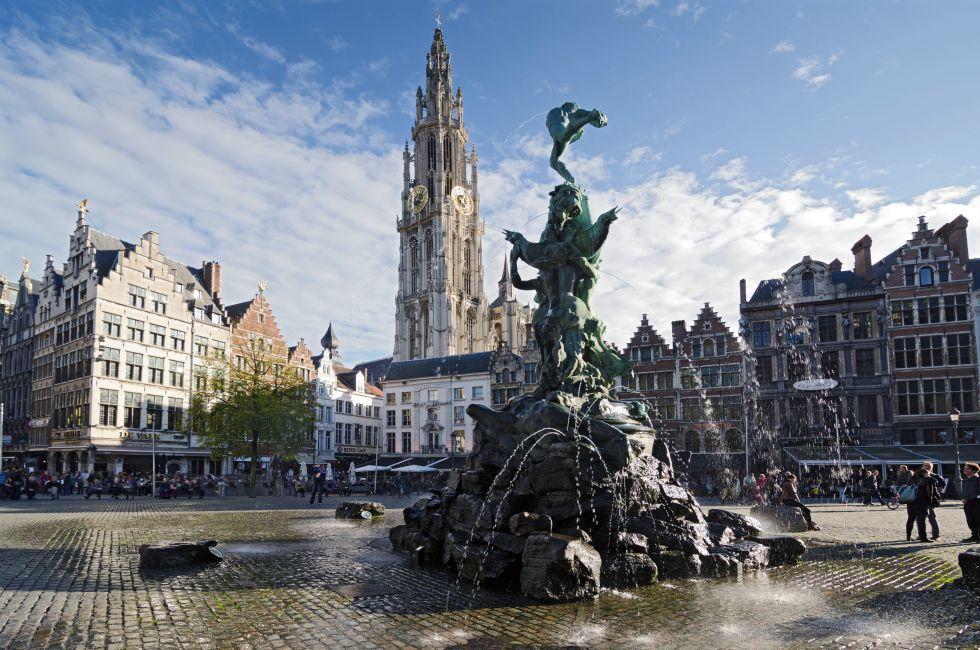 Oude Stad and Het Eilandje Travel Guide - Expert Picks for your ...
