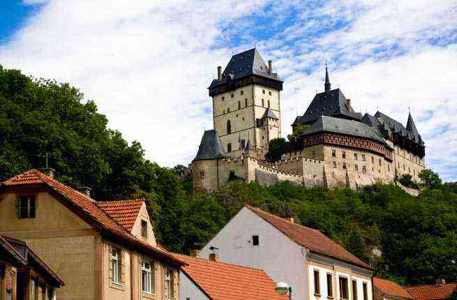 25 Awe-Inspiring European Castles – Fodors Travel Guide