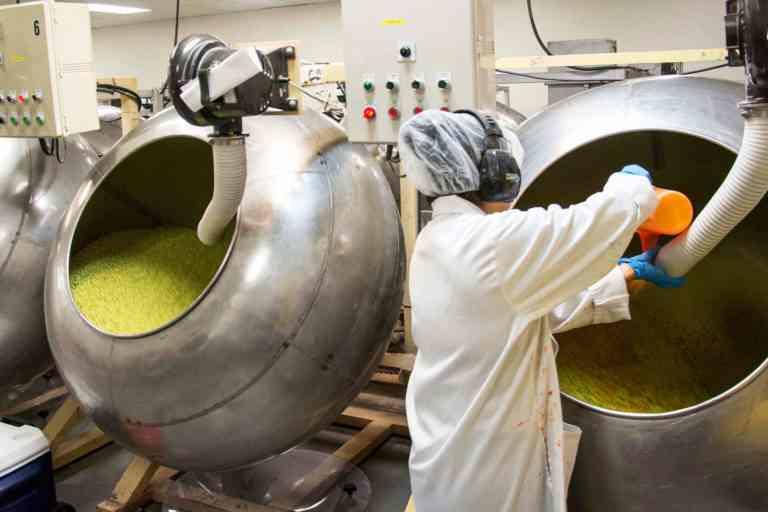 10 Best Candy Factories to Visit