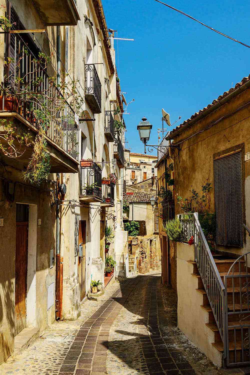 24 Stunning Medieval Mountaintop Villages in Italy – Fodors Travel Guide