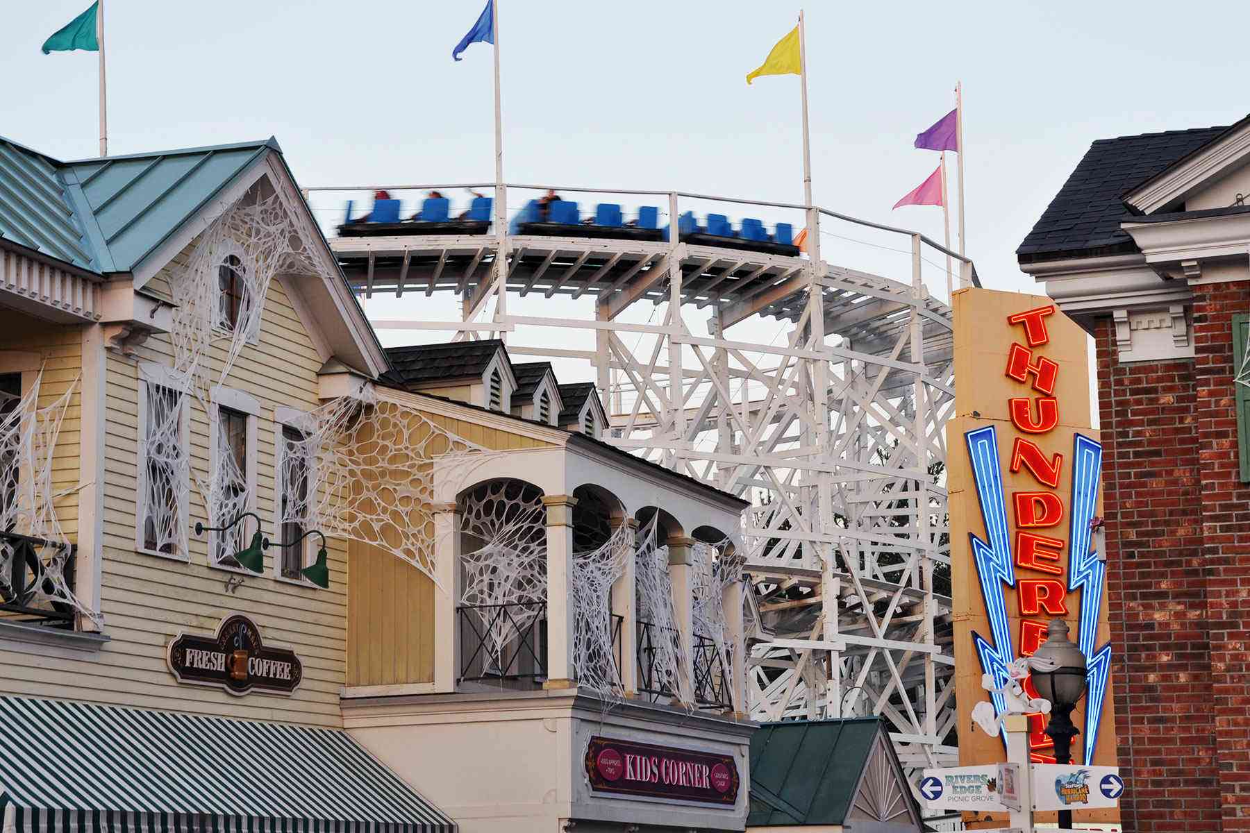 11 Rickety Old Roller Coasters That Will Terrify You – Fodors Travel Guide