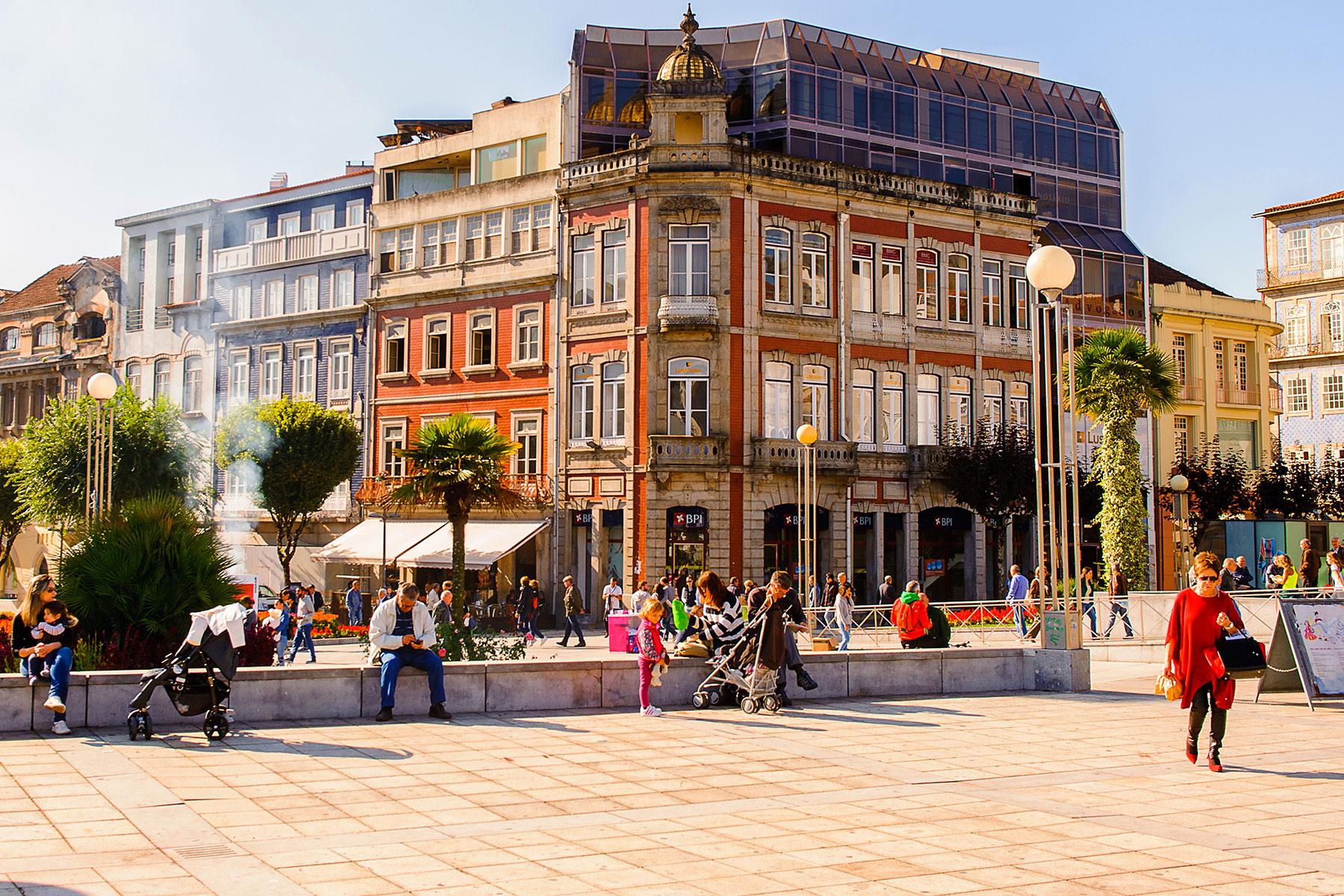 15 Unmissable Stops Along Portugal’s Beautiful Vinho Verde Wine Route ...