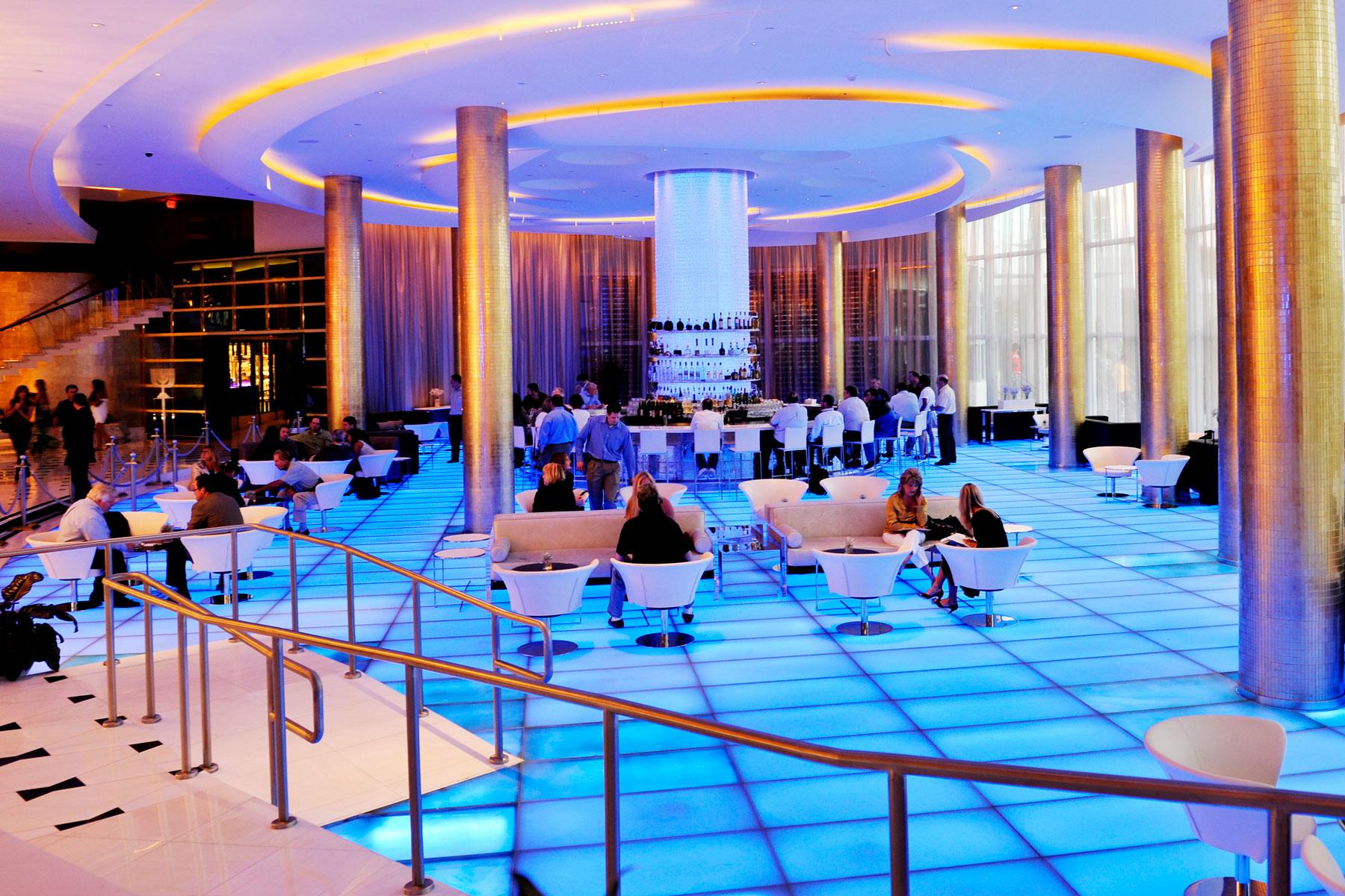 Have a Holiday Cocktail at These 10 Cozy Hotel Bars – Fodors Travel Guide