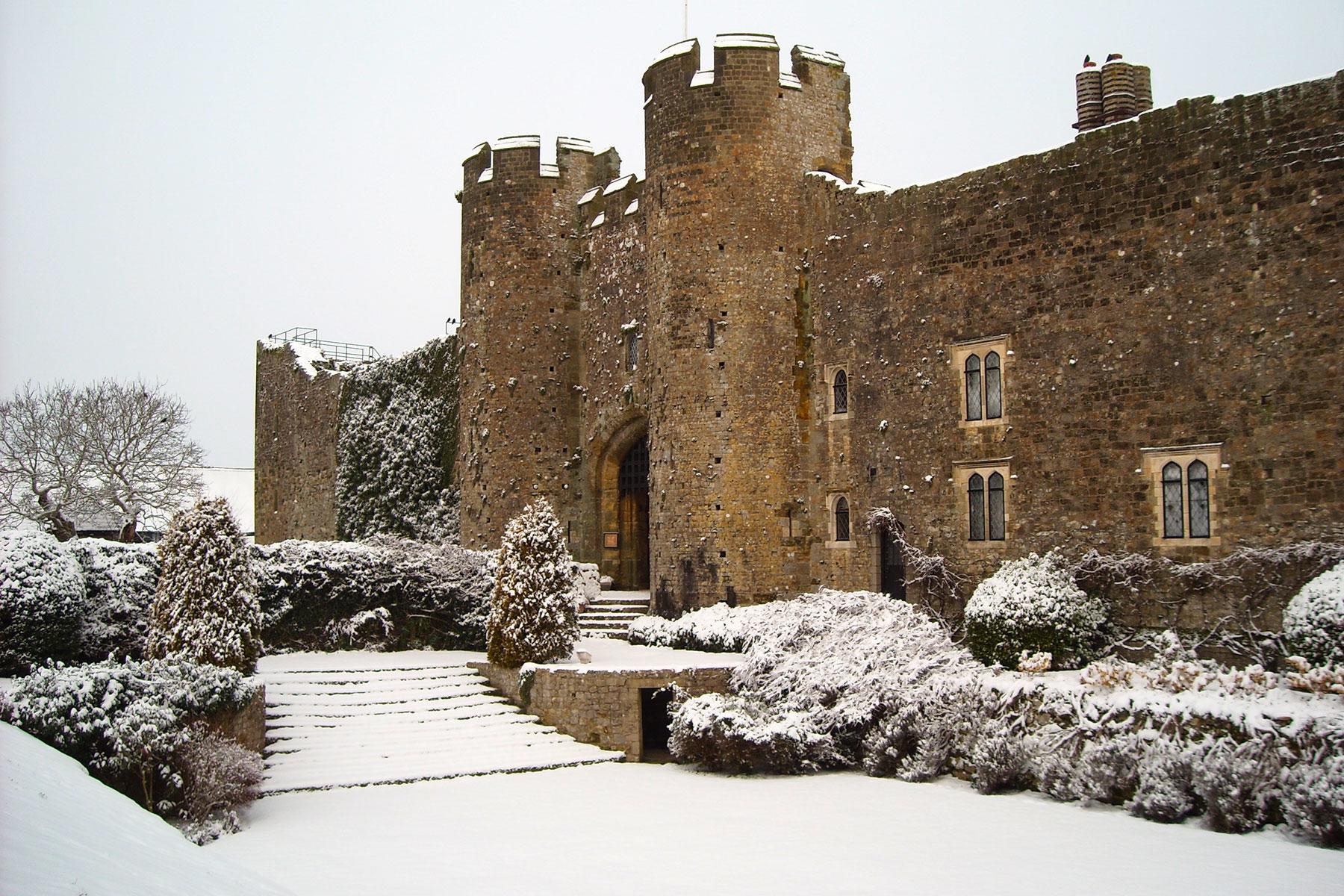 15 Ultra Romantic Castle Hotels Around the World – Fodors Travel Guide