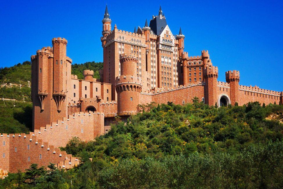 15 Ultra Romantic Castle Hotels Around the World – Fodors Travel Guide
