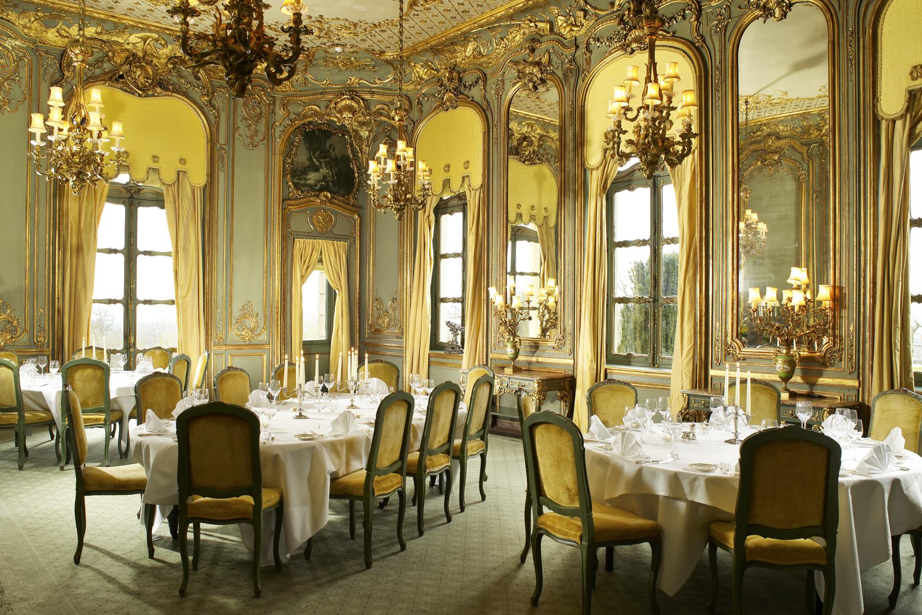 13 Best Luxury Hotels in England that Really Give the Royal Treatment