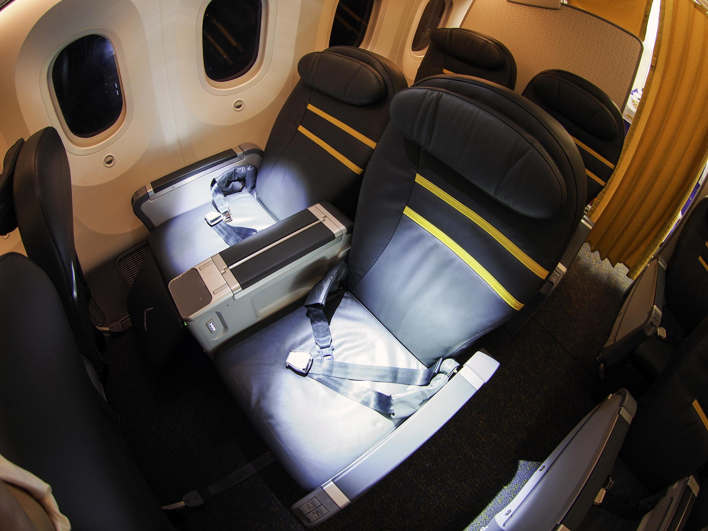 How to Find Cheap Premium-Class or Business-Class Flights From the US ...