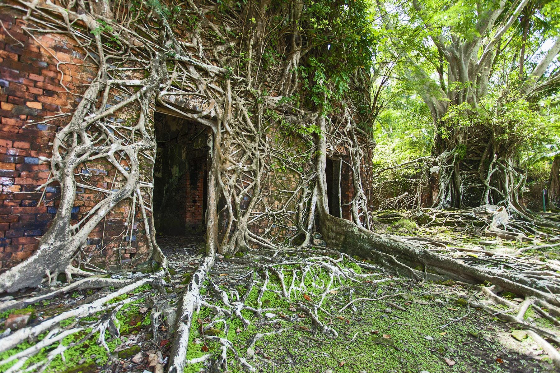 20 Scariest Ghost Towns Around the World