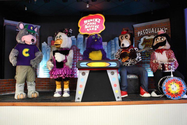 10 Strange and Terrifying Animatronic Creatures Across The World