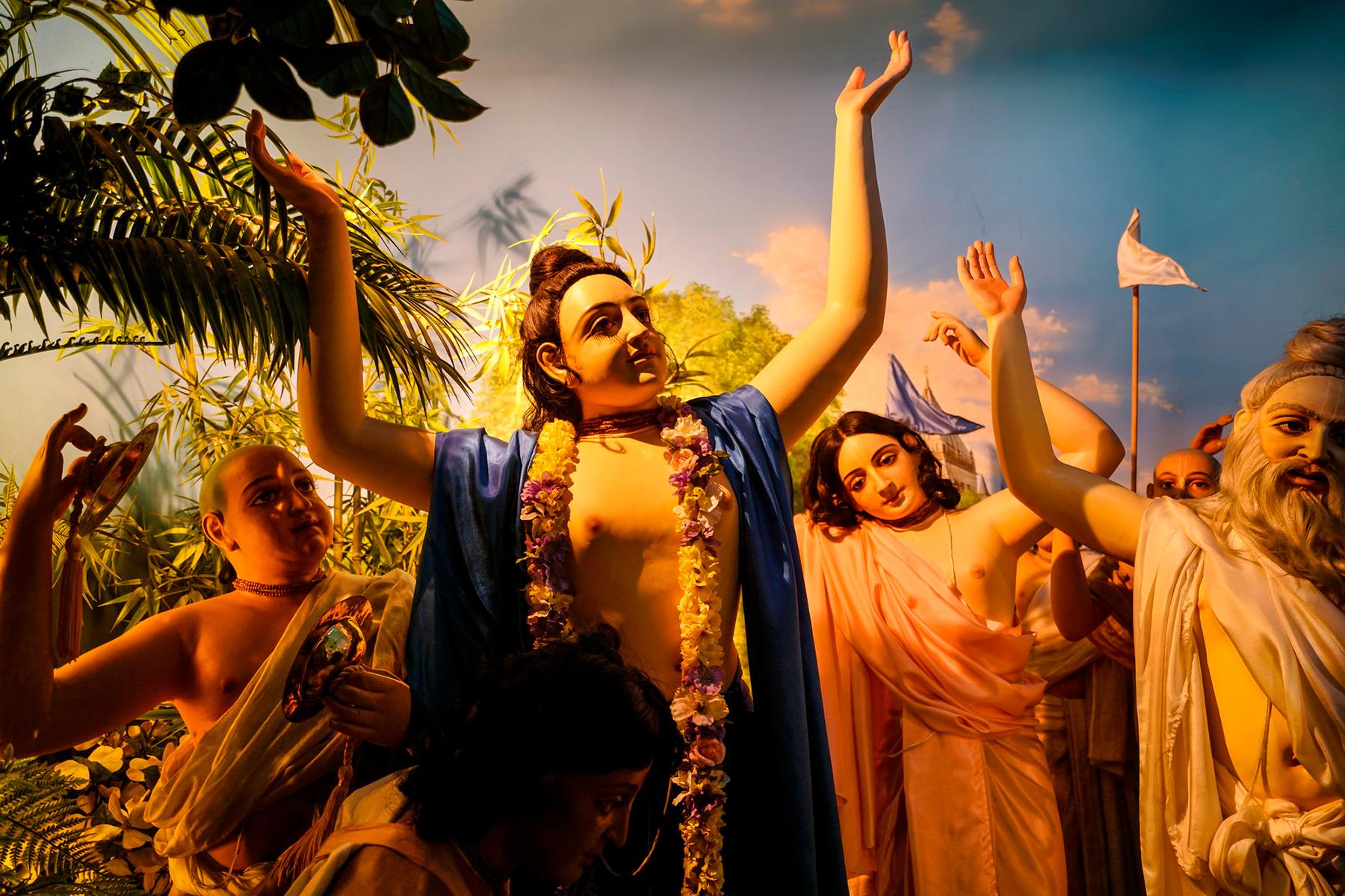 10 Strange and Terrifying Animatronic Creatures Across The World