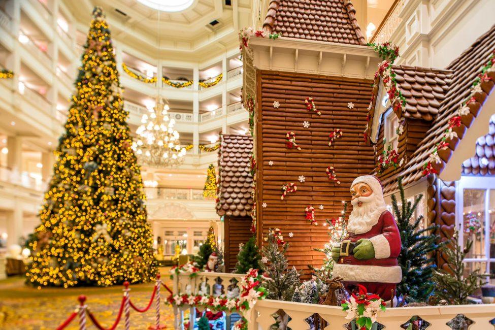 10 Beautiful Gingerbread Houses