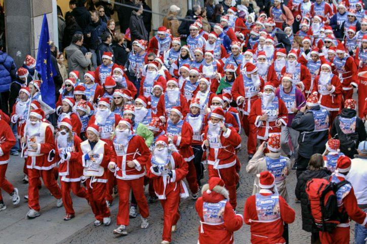 Santas Gather in Switzerland in Hopes of Becoming World Champions and 5 ...