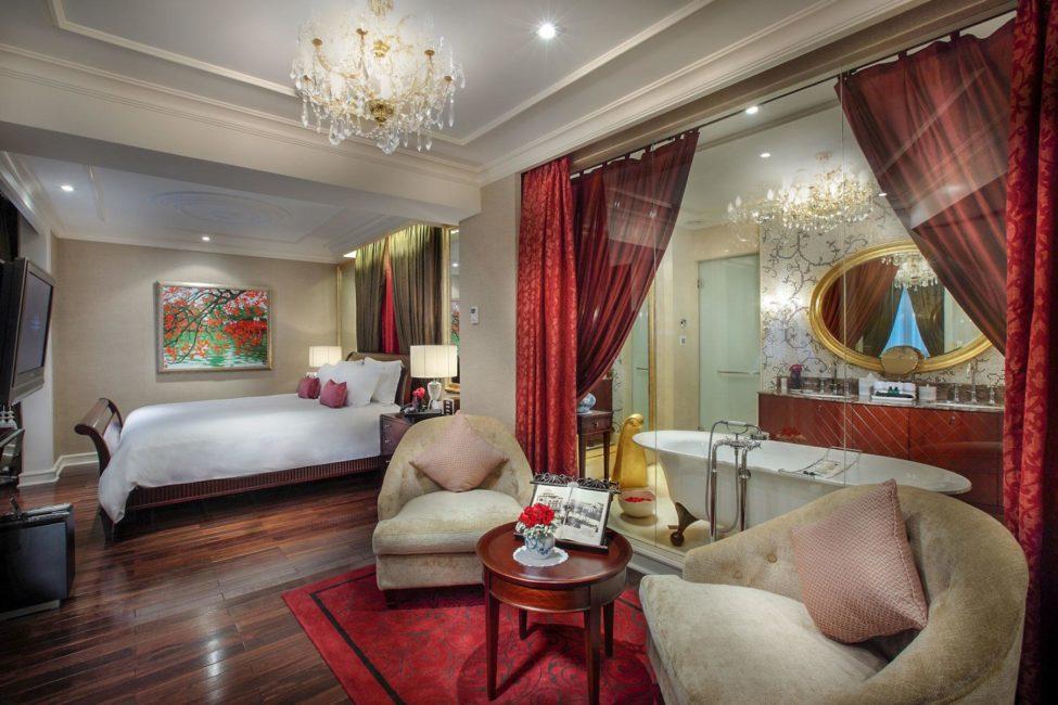 Use Credit Cards to Get Free Annual Nights in Luxury Hotels