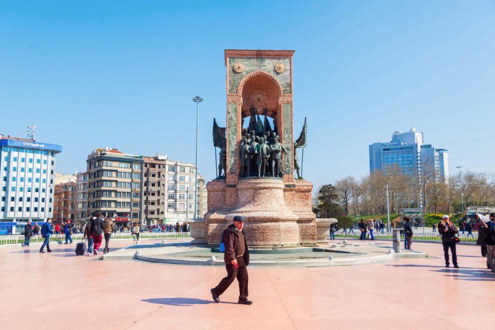 An Itinerary for How to Spend Three Days in Istanbul, Turkey