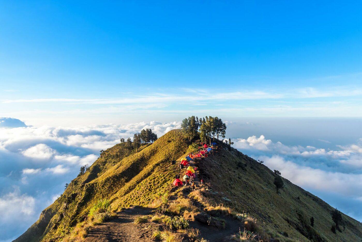 Hiking Guide the Volcano Mt. Rinjani in Indonesia