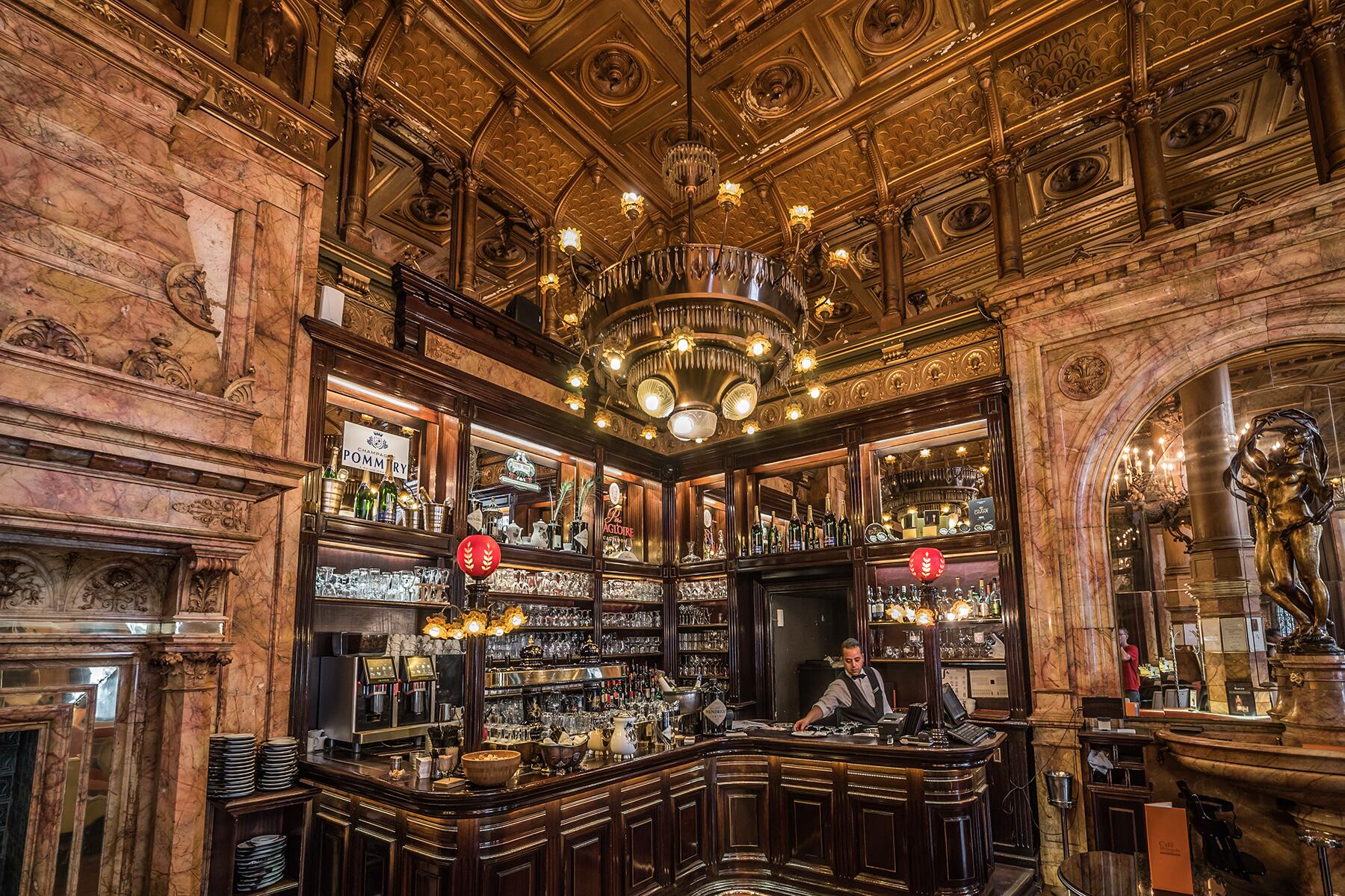 Famous Cocktails and the Bars They Came From