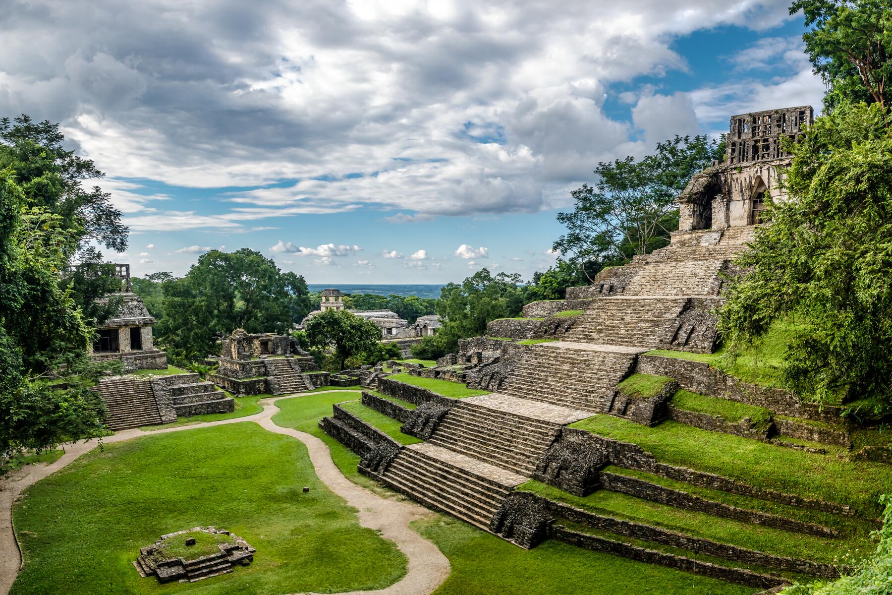 Best Vacation Horror Movies to Stream Right Now