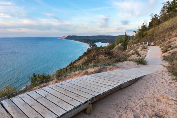 The Perfect 3-Day Weekend Road Trip Itinerary to Traverse City and ...