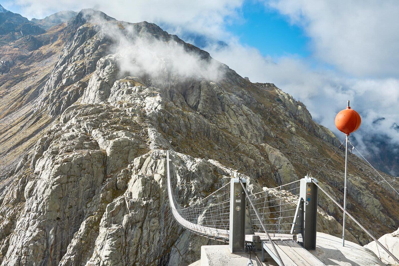 The 12 Most Terrifying Bridges in the World