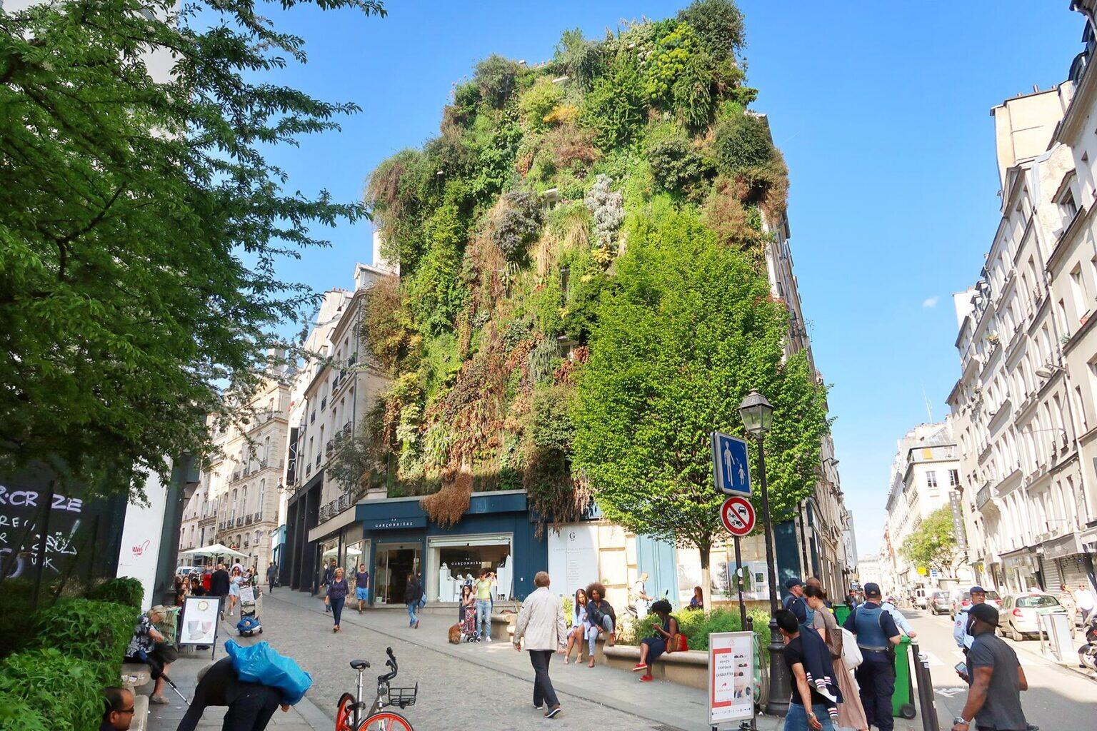 Buildings Around the World With Awesome Gardens