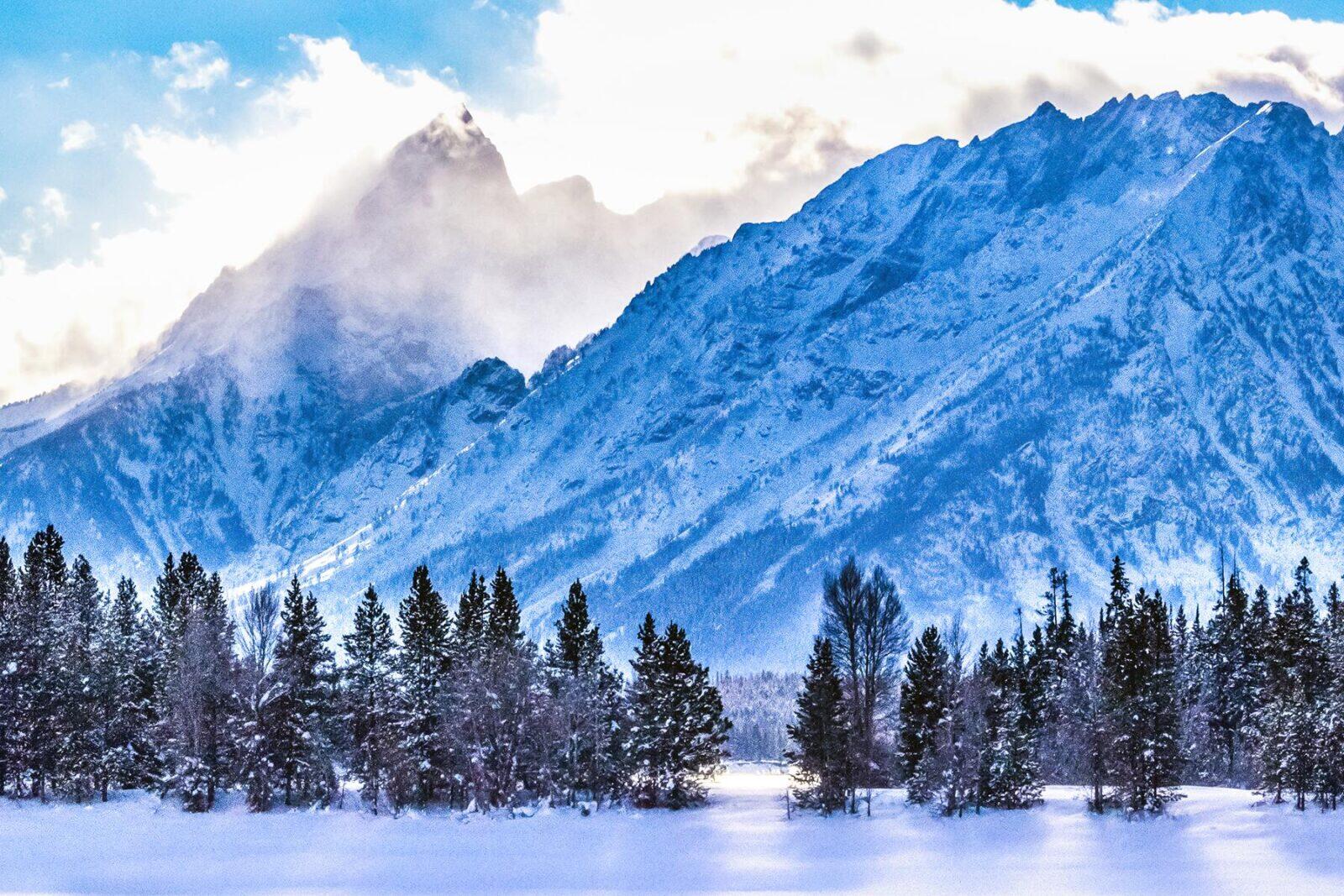 The Best U.S. National Parks to Explore in the Winter