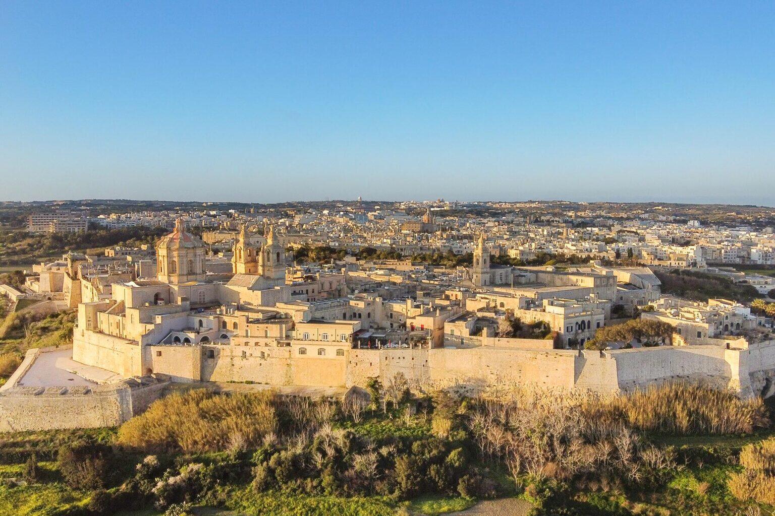 15 of the Most Remarkable Walled Cities Around the World