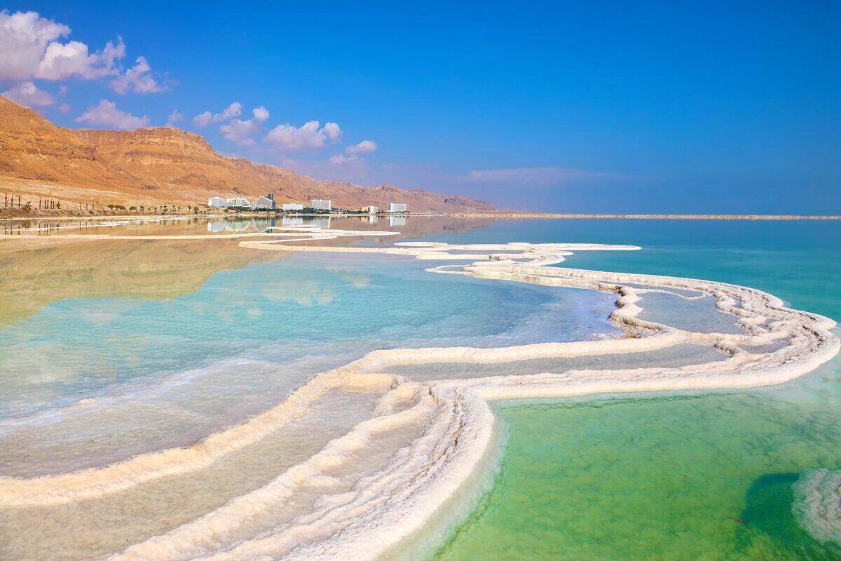 20 Incredible Bodies of Water Around the World