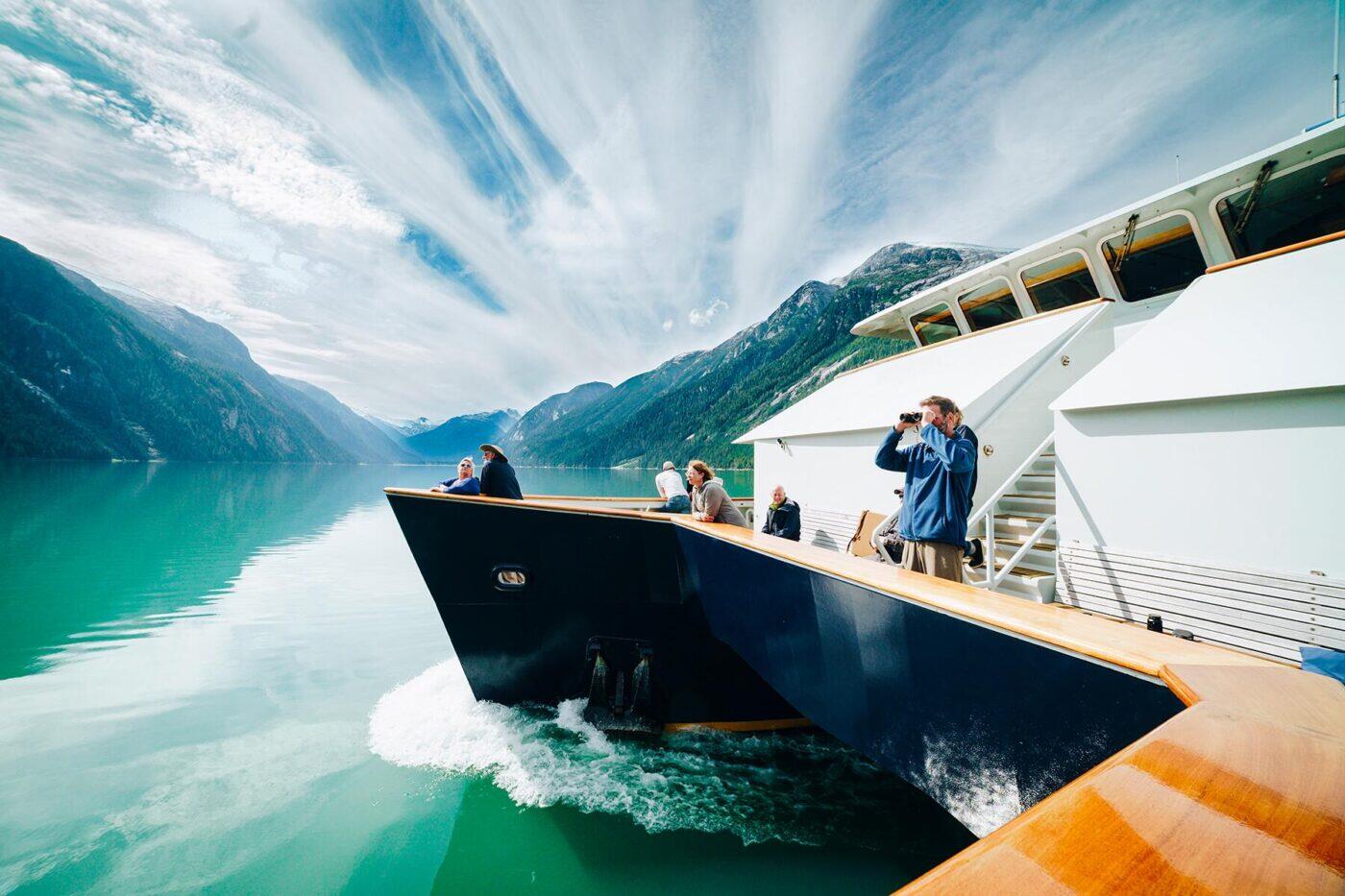 A Journey To Find the Rarest Bear in the World, the Spirit Bear of ...