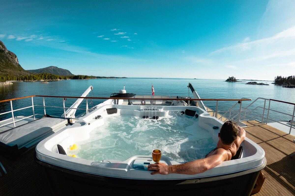 A Journey To Find the Rarest Bear in the World, the Spirit Bear of ...