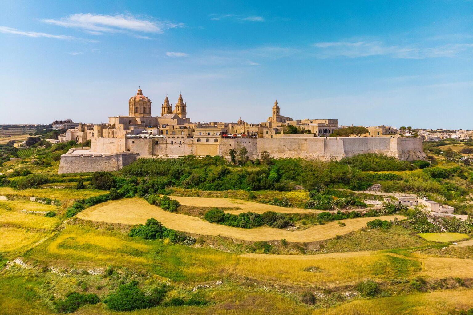 15 of the Most Remarkable Walled Cities Around the World