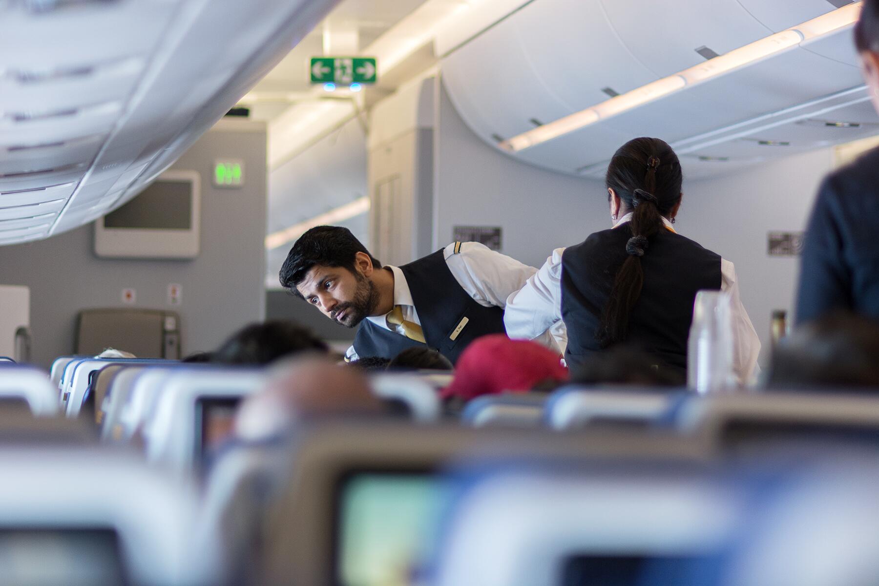 12 Flight Attendant Tips for an Easy Flight