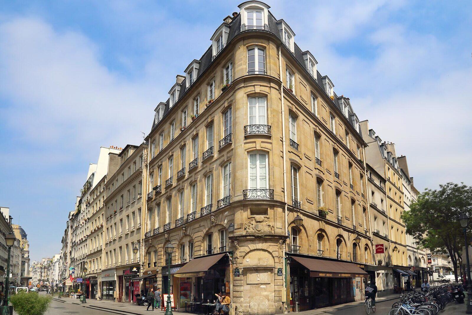 The Irresistible, Seedy, and Fascinating History of Paris’ Rue Saint-Denis
