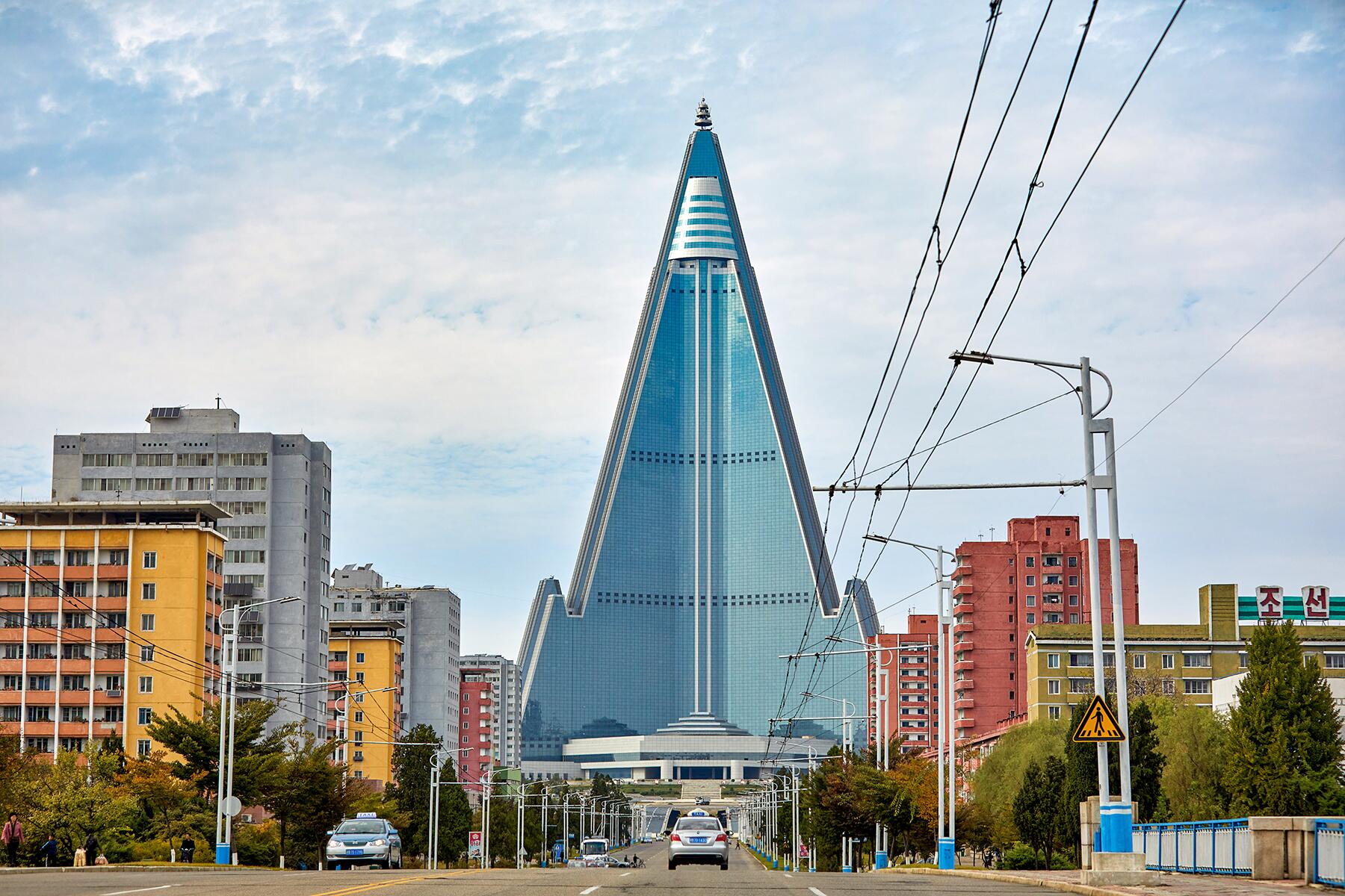 10 Unfinished Buildings in the World