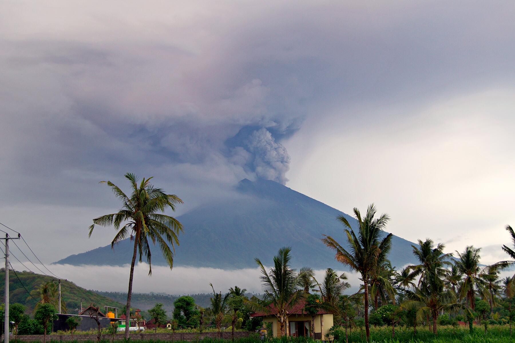 These Major Cities Are Very Close to Active Volcanoes