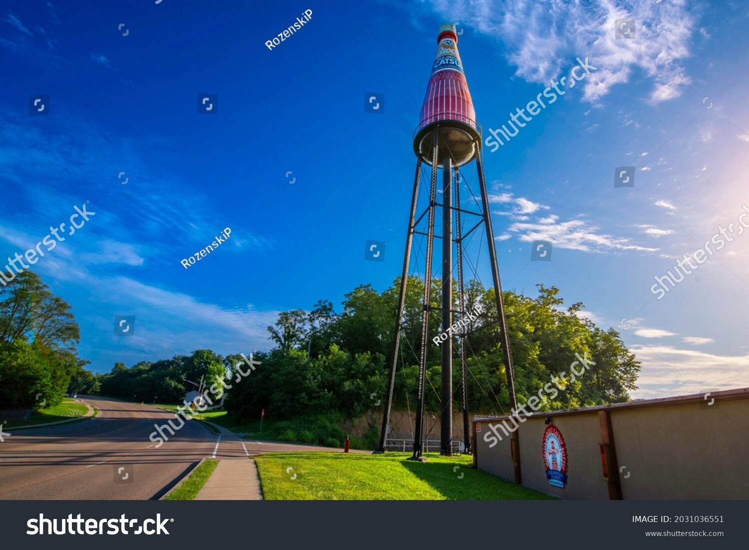 The Coolest, Most Interesting Water Tower Tanks in America