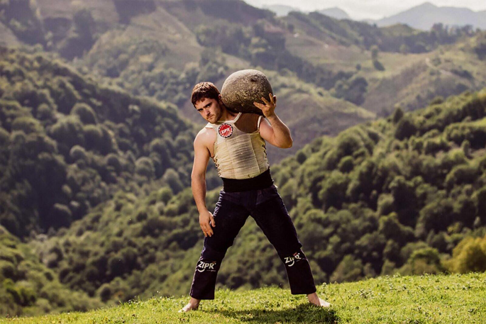 Amazing Photos of Basque's Stone Lifting and Rural Sports in Spain