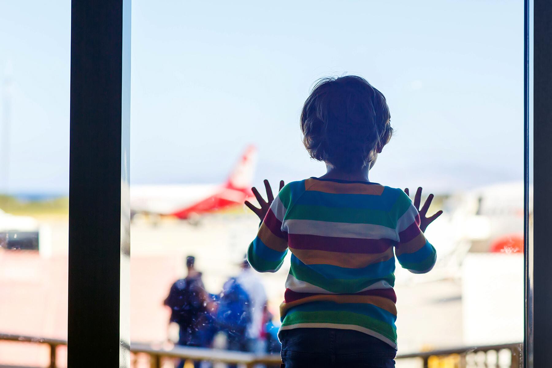 Experts Share Their Best Tips for Traveling Alone With Small Kids