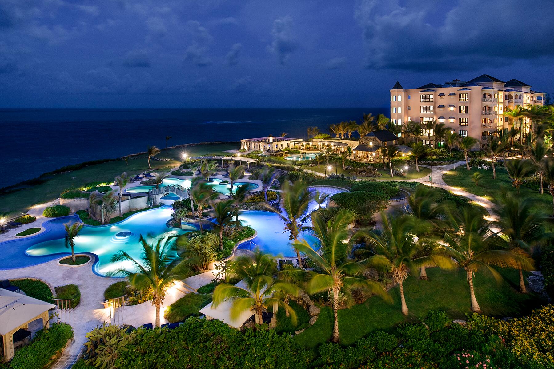 Incredible Historic Hotel Pools Around the World