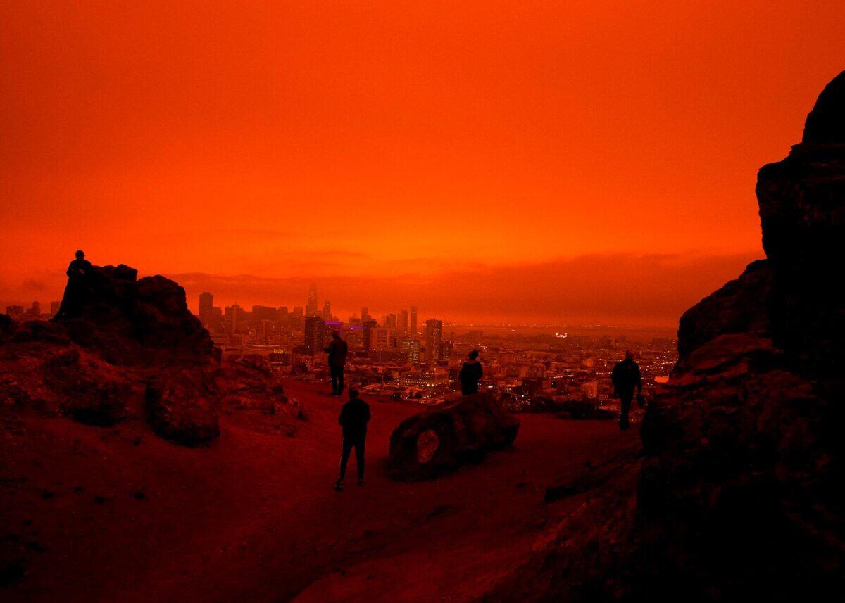 10 Sci-Fi Books With the Most Terrifying Dystopian Worlds