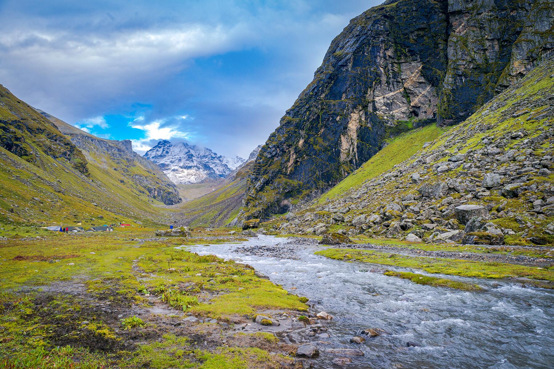 The World's Most Dangerous Hikes