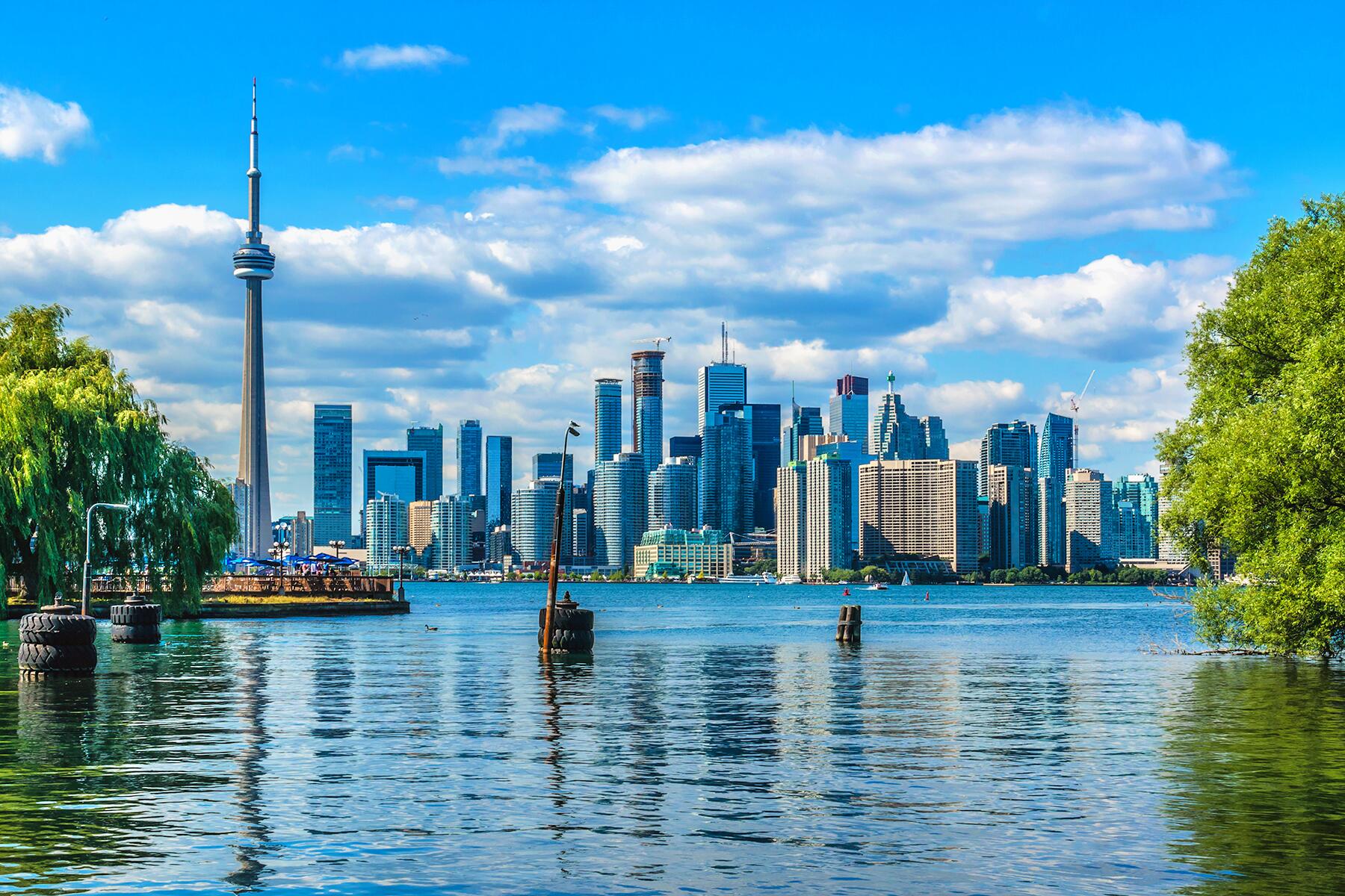 Destinations Where You Should Take a Scenic Dayboat Tour