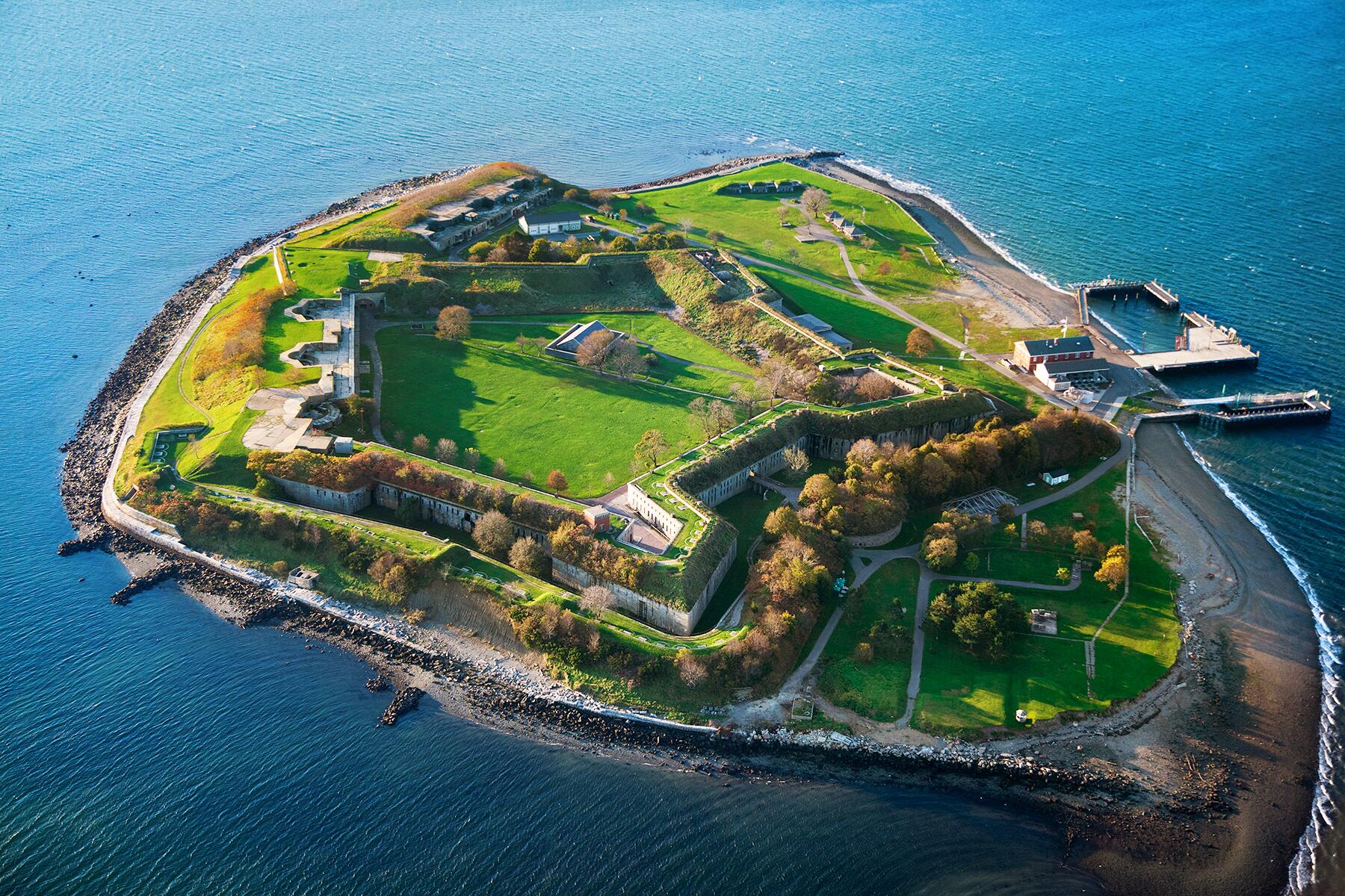 Cities With Small Urban Islands