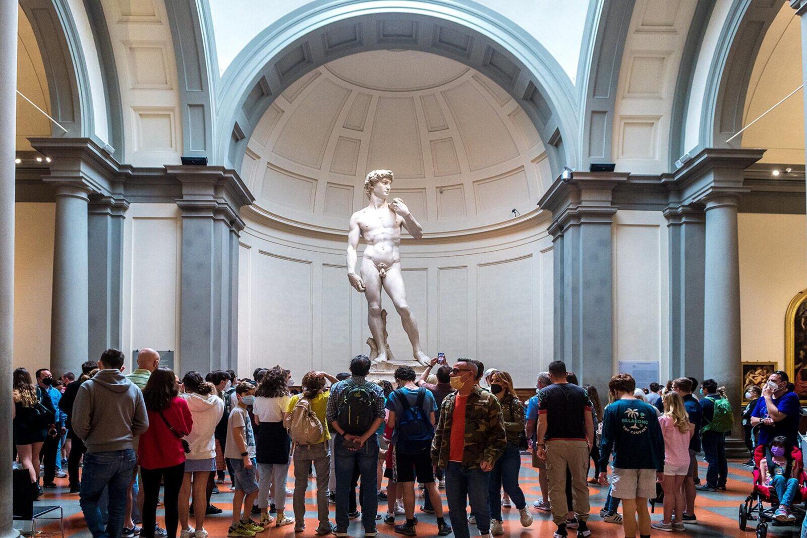 Important Questions to Ask Before Booking a Group Travel Tour