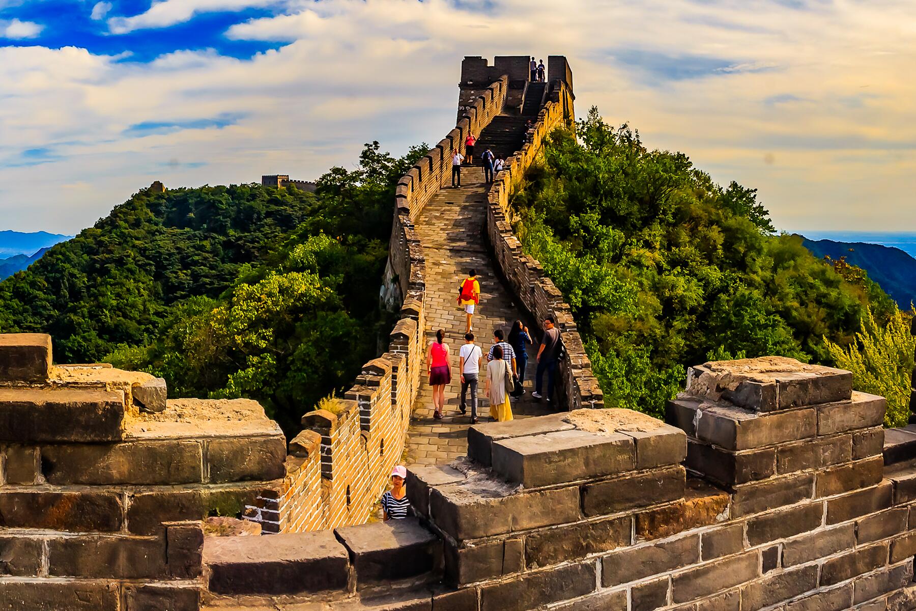 How to See the World's Most Popular Tourist Attractions Without Crowds