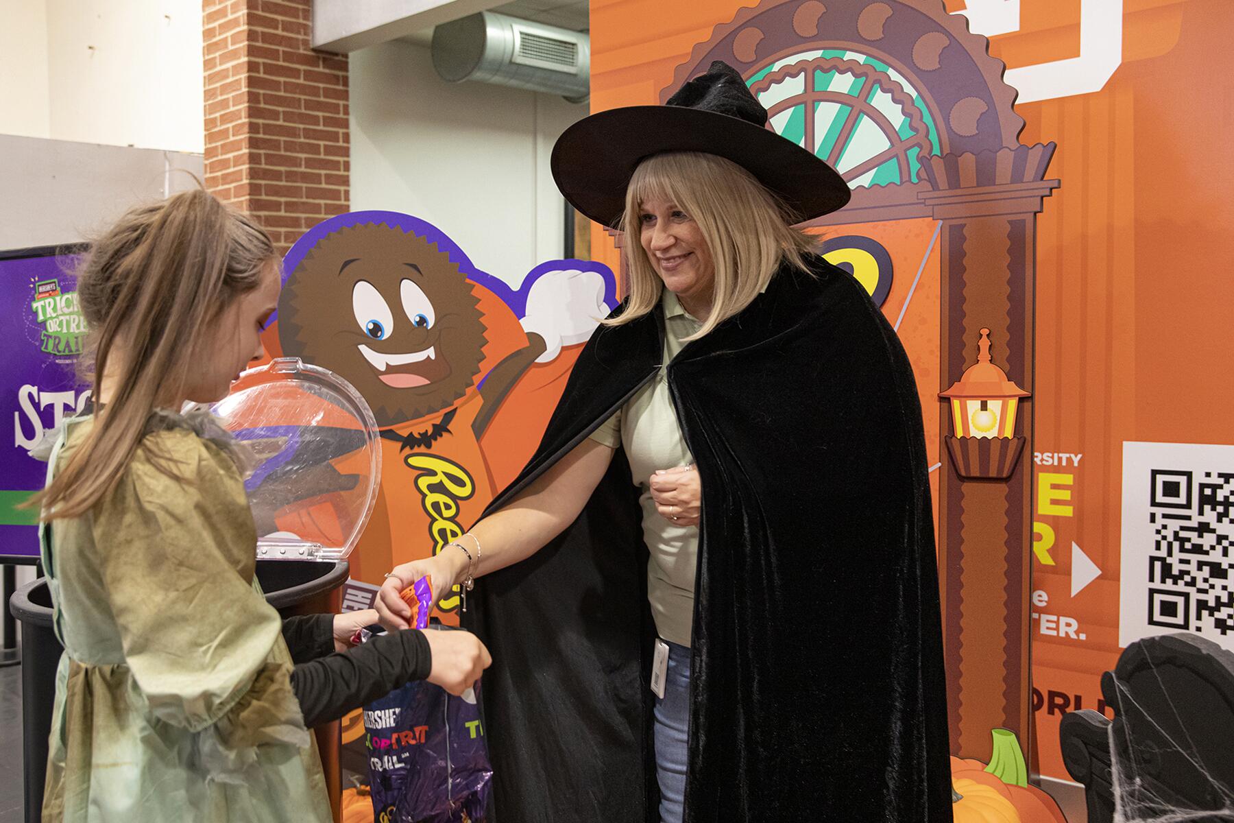 Pennsylvania’s Hersheypark Just Might Be Better in the Fall and Winter