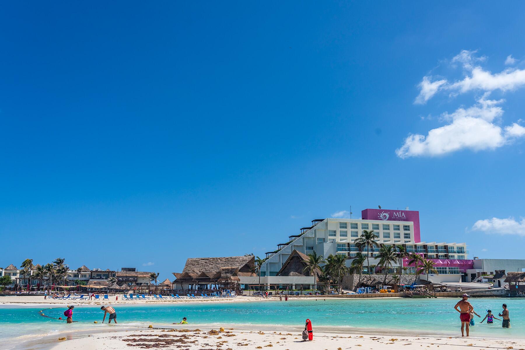 Strategically Shifting Between Hotels, or Resort Hopping, Can Save You ...