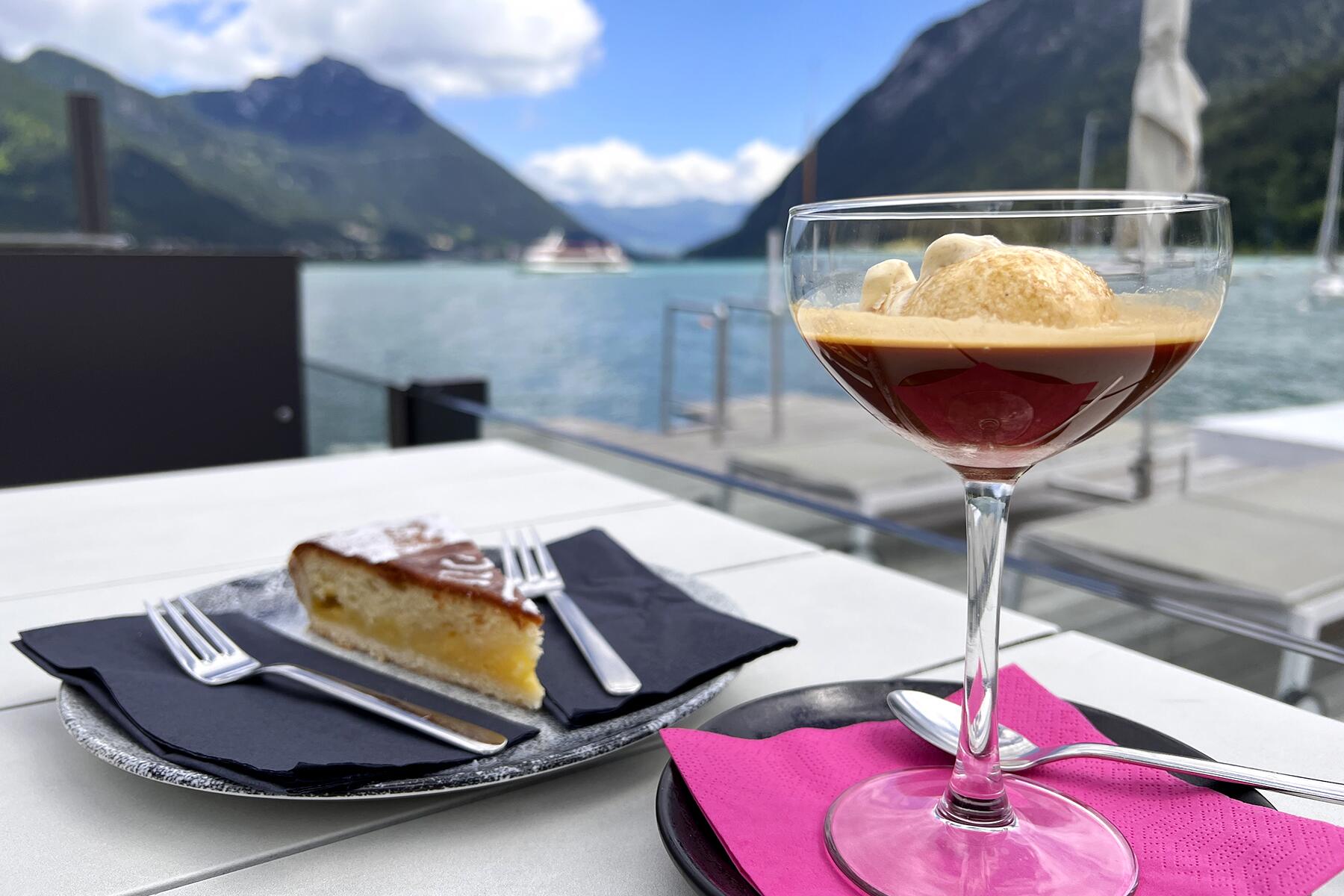 The Best Coffee Drinks and Beverages from Around the World