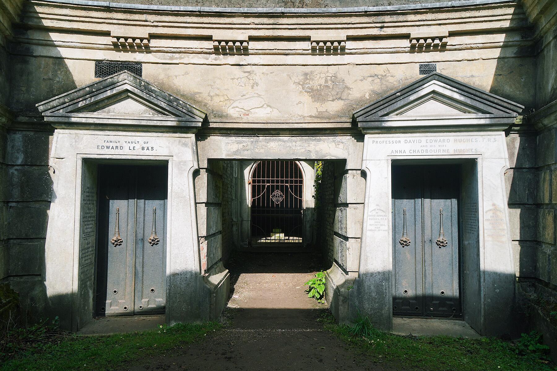 London’s Magnificent 7 Cemeteries