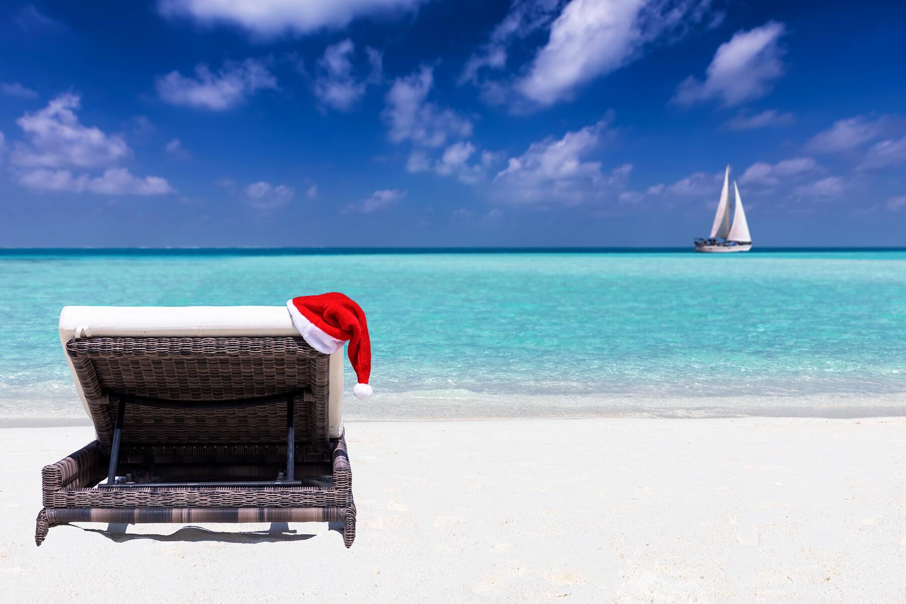Watch Santa Arrive by Boat at These Destinations