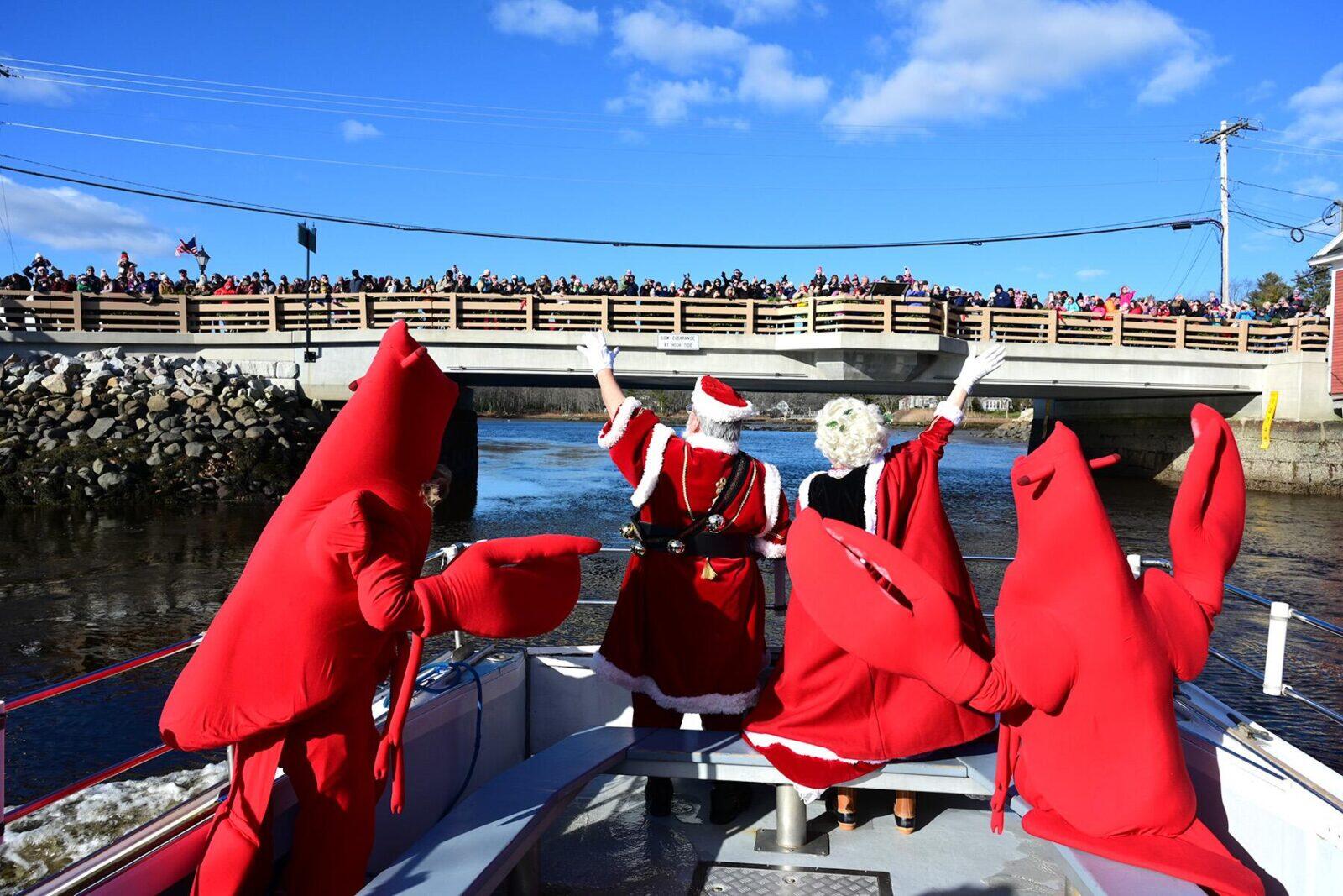 Watch Santa Arrive by Boat at These Destinations